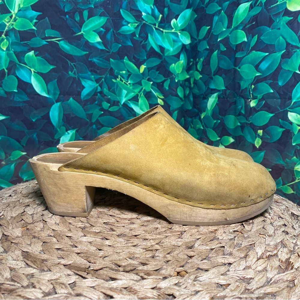 Bryr Yellow Mule Clog Mustard Sandals - Gem